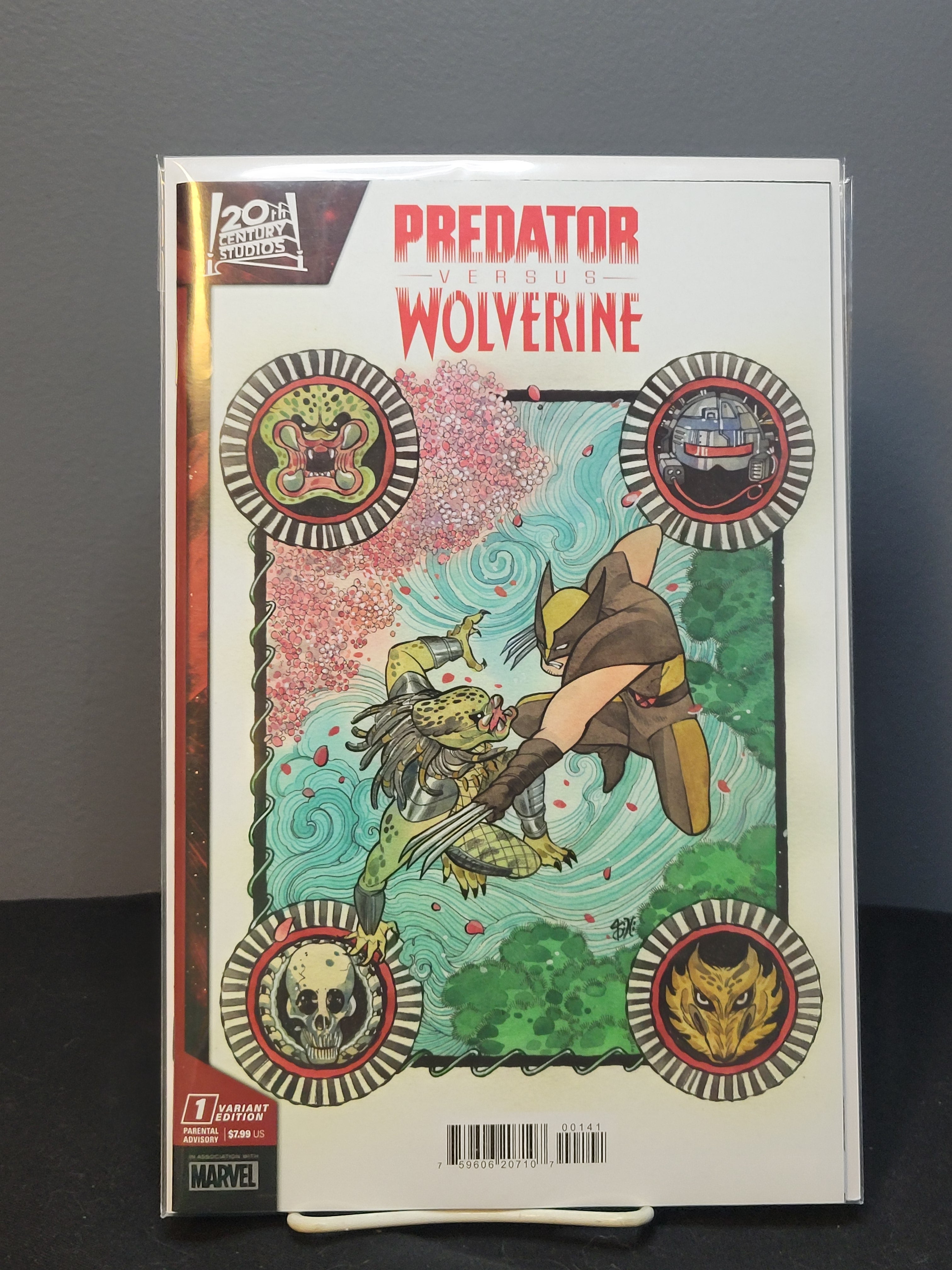 Predator Vs Wolverine #1 Momoko Variant – Hero's Corner Comics