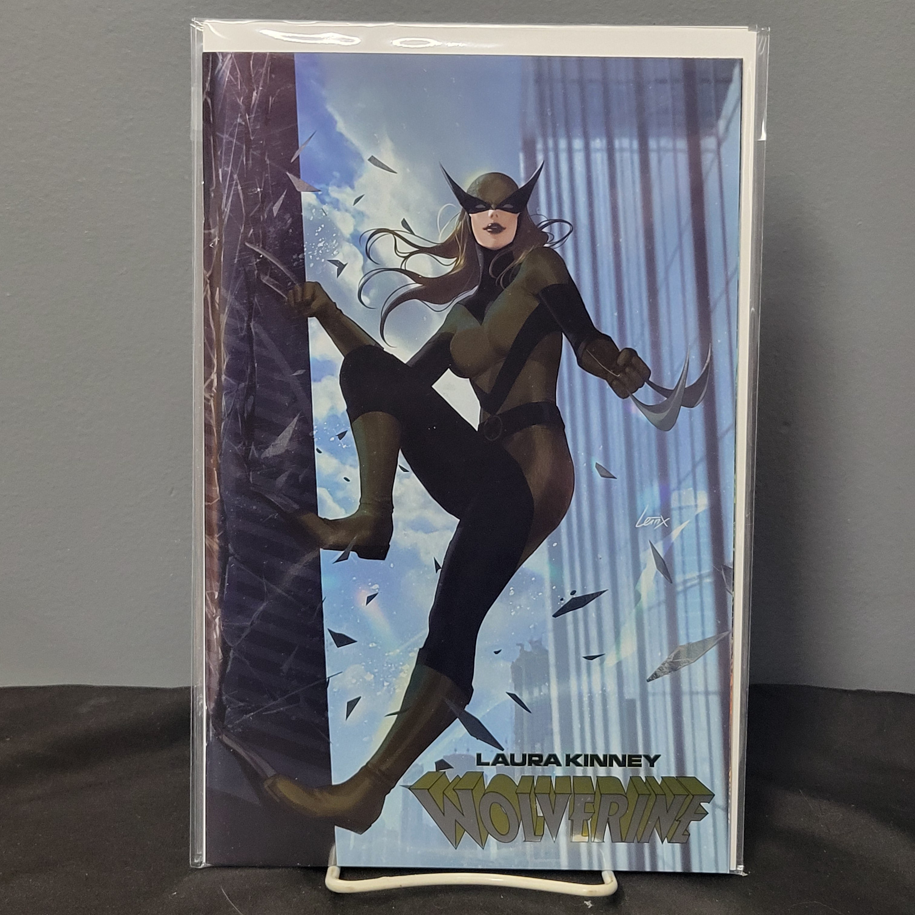 Laura Kinney Wolverine #1 Leirix Foil Variant – Hero's Corner Comics